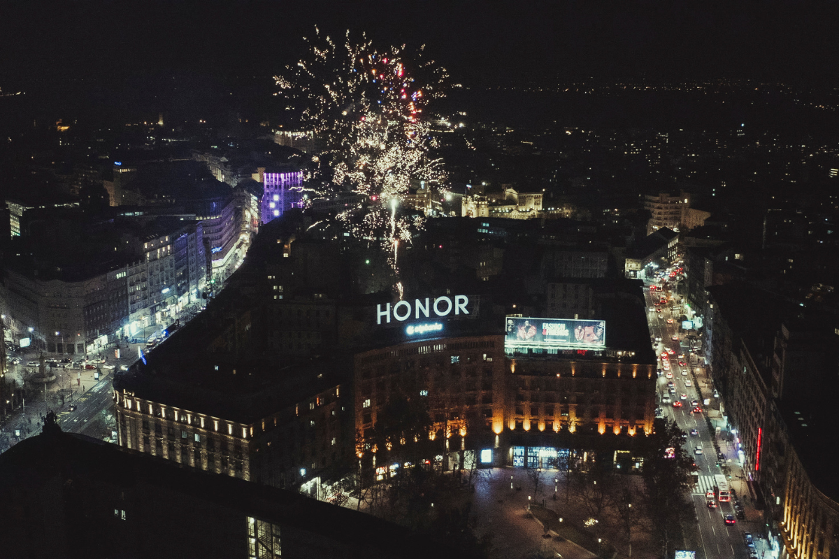 HONOR Signage Event & HONOR 50 Launch - Popup Advertising